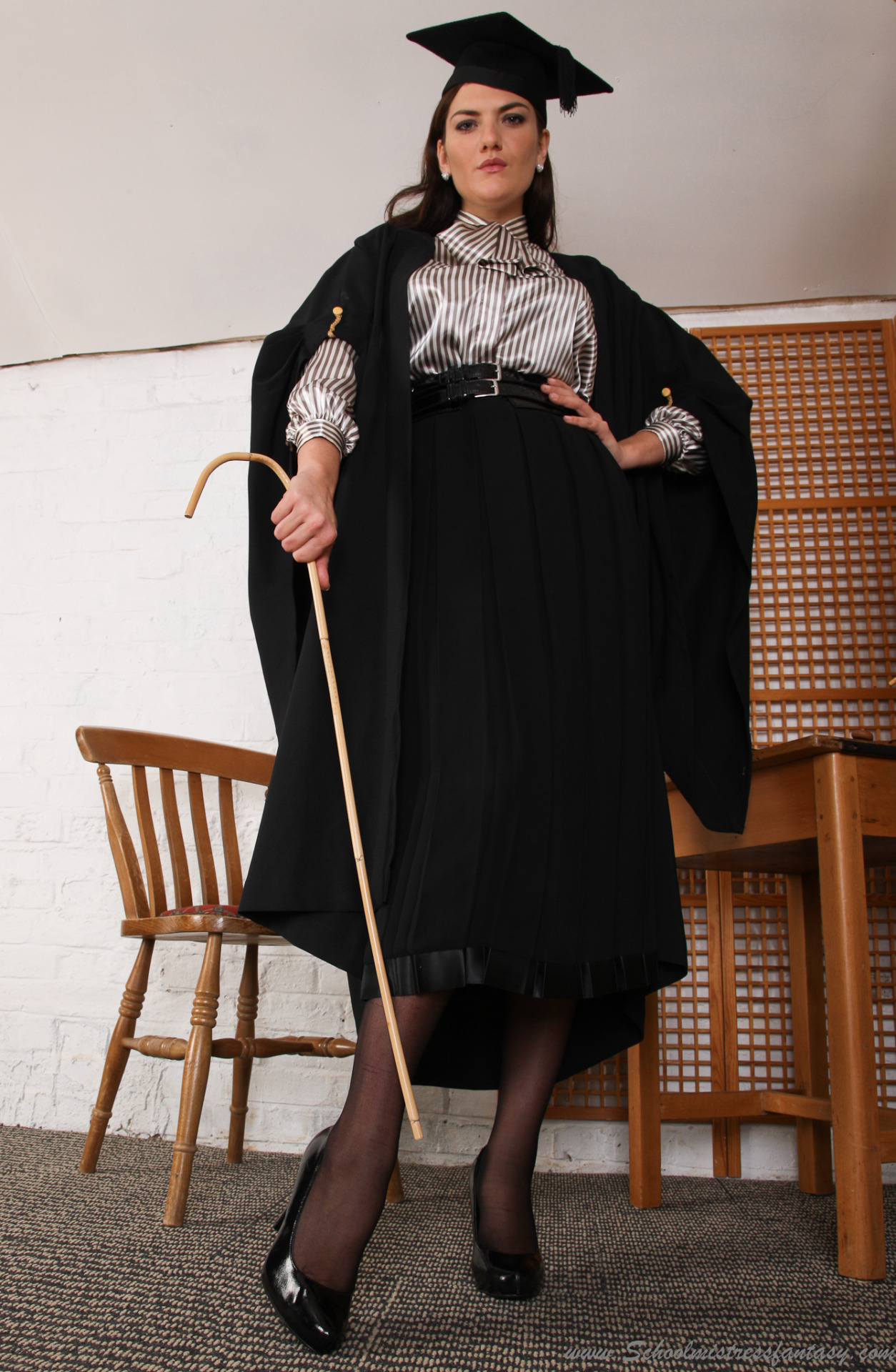 caning – Contemplating the divine